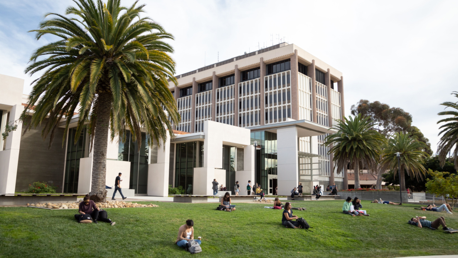 UCSB Transfer Acceptance Rate And Requirements 2025