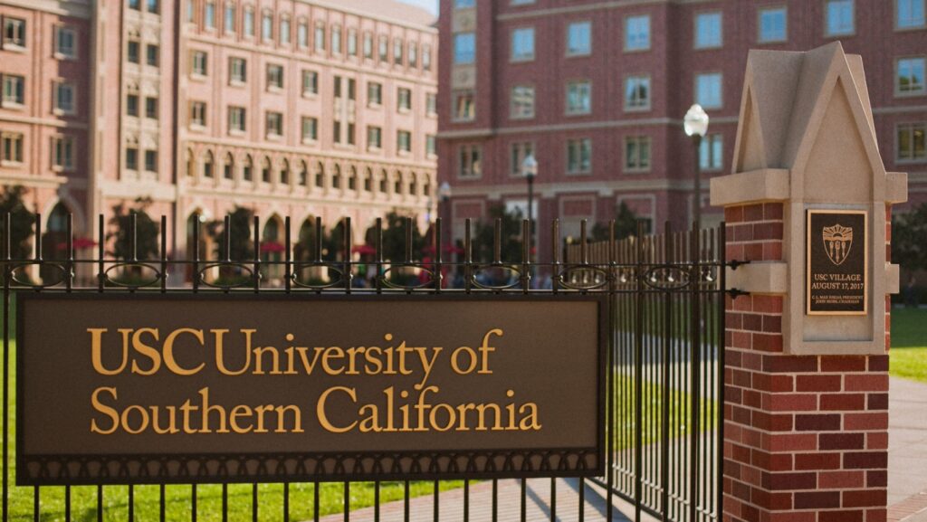 How to Get Into USC: Acceptance Rate and Strategies