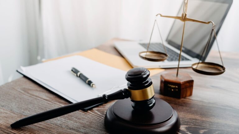 21 Law Internships for High School Students - 2024 - College Transitions