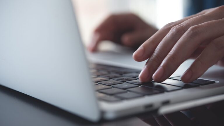 How to Write an Email to a College Admissions Office